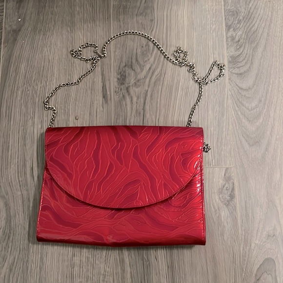 Bellini | Bags | Bellini Red Handbag For Women With Long Chain Strap ...